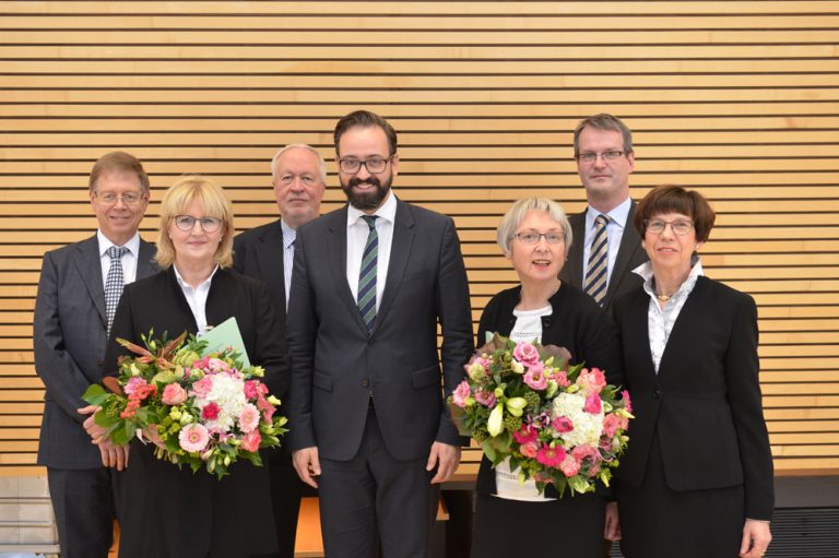 Sachsens Justizminister Gemkow beglückwünscht die gewählten ...