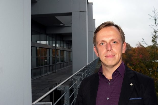 Zu treuen Händen: Interview mit dem Treuhand-Forscher Marcus Böick (Uni ...