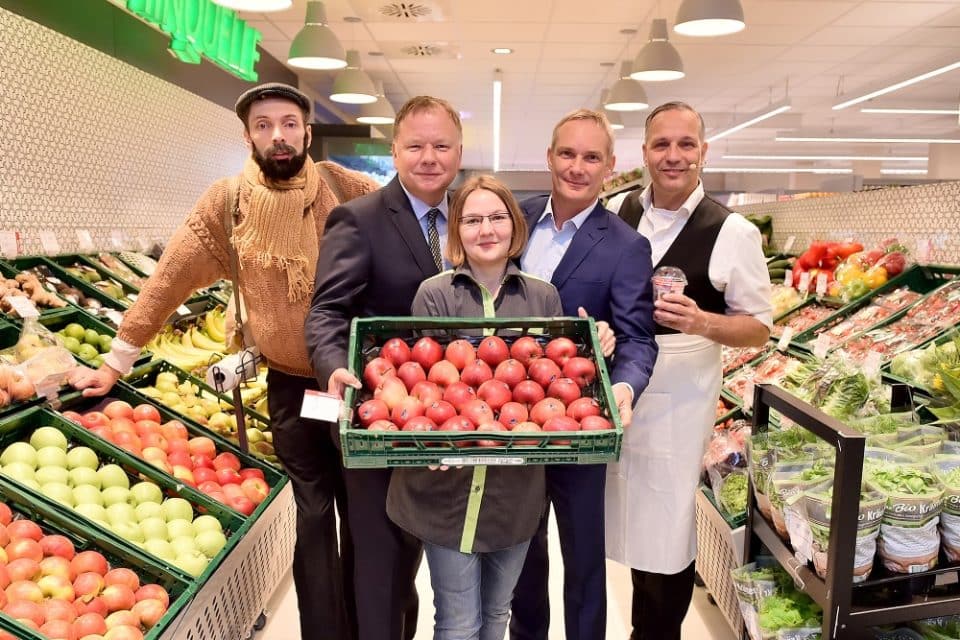 Auf gute Nachbarschaft: Konsum Leipzig eröffnet neue Filiale in der ...