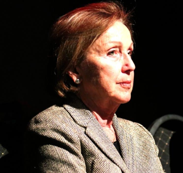 „Sind so kleine Hände“: Lesung und Diskussion mit Dr. Eva Umlauf, die ...