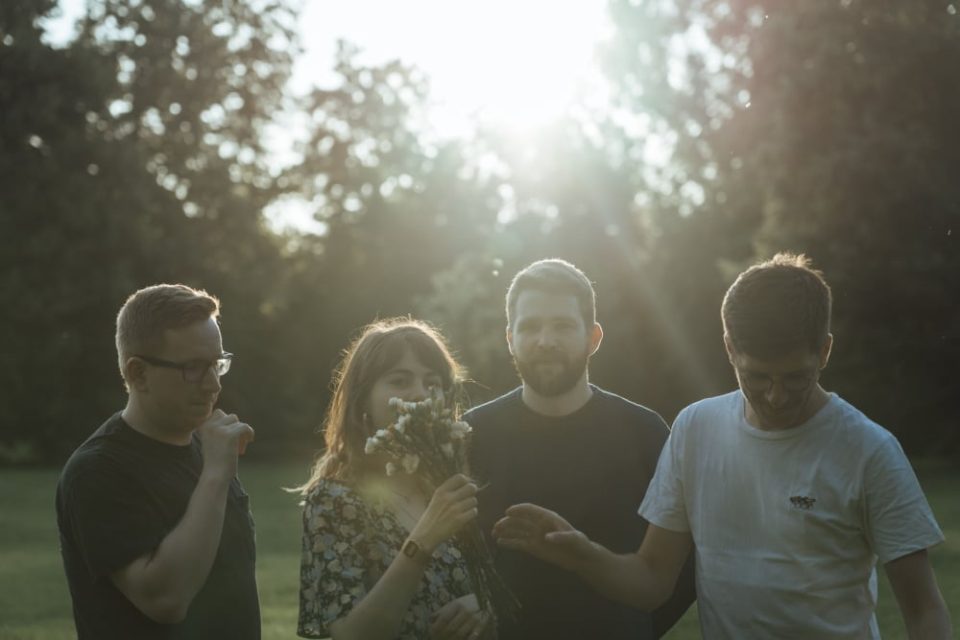 Fireflies: Am Freitag veröffentlicht die junge Leipziger Band glu: ihre ...