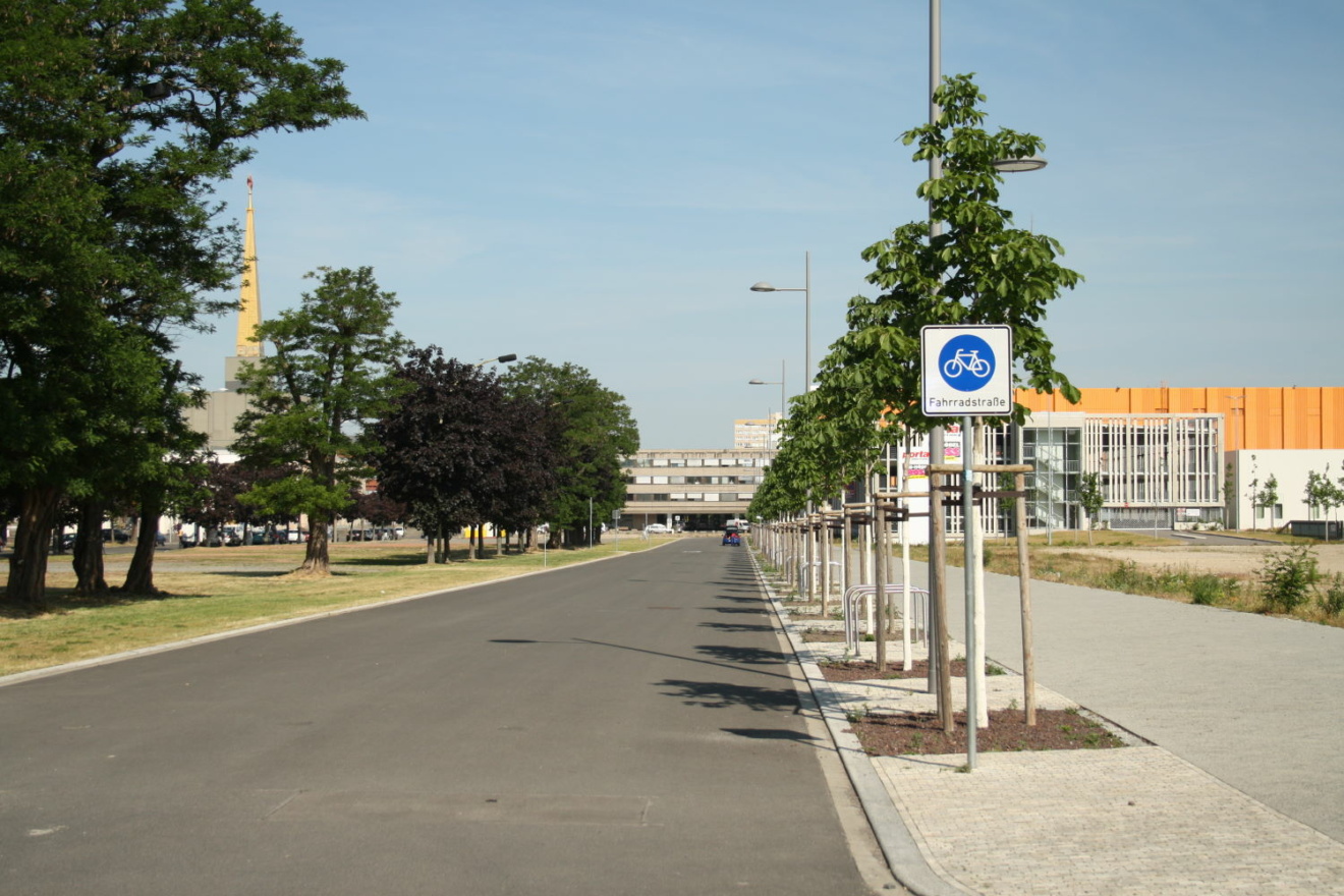 Der Stadtrat tagte: LEVG kann Umbau der Straße des 18. Oktober in ...
