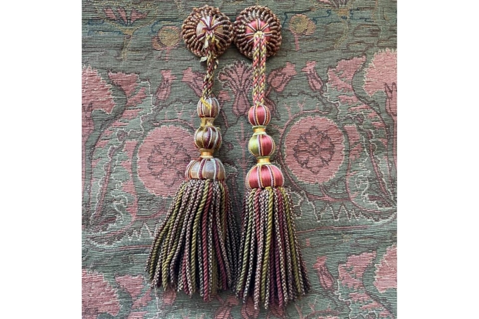 Posamenten-Manufaktur Simone Howe: Filigran verschlungene Meisterwerke ...