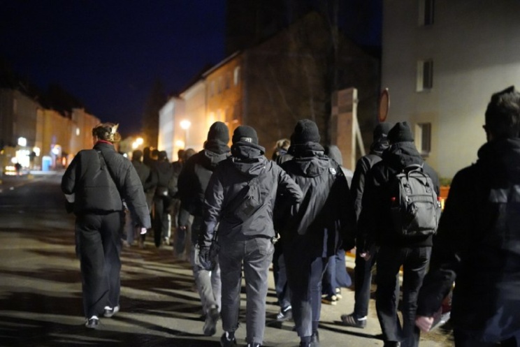 Aggressive Stimmung: Anti-Asyl-Demo in Eilenburg + Videos · Leipziger ...