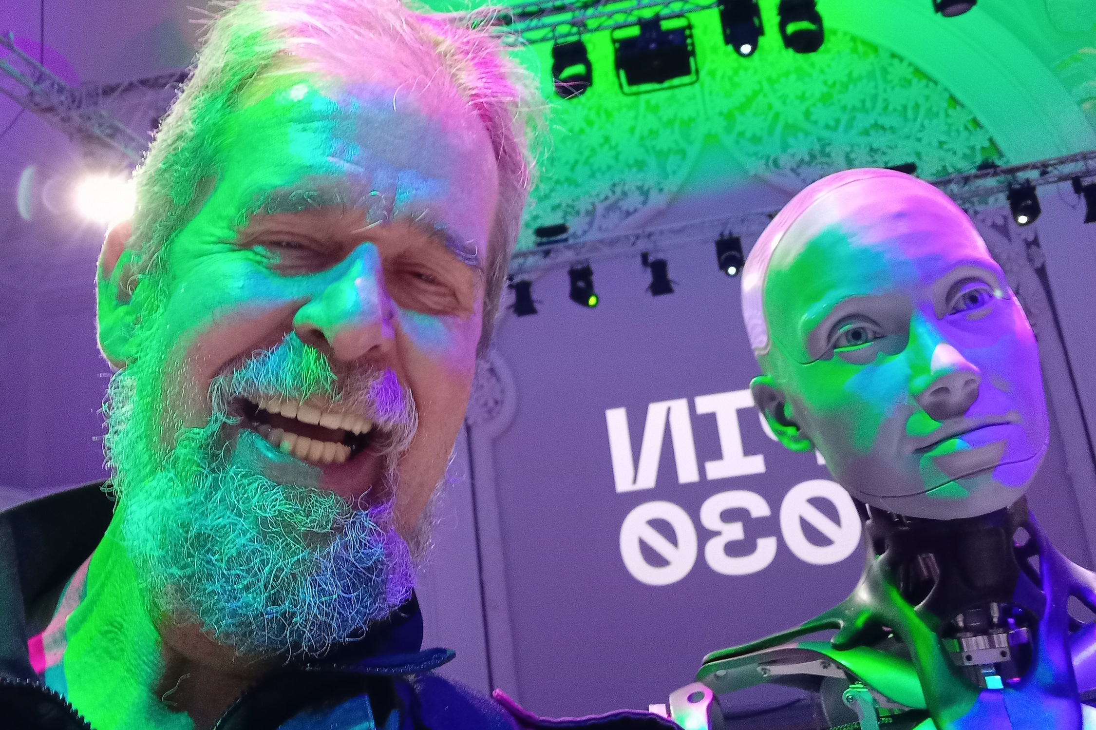 SPIN2030: Haben Sie sich schon einmal mit einem Roboter unterhalten ...