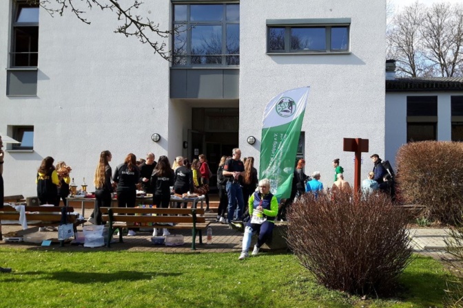 Leipziger AOK PLUS Frühjahrslauf lockte rund 700 Läufer in den Clara ...