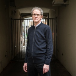 Bestseller-Autor Dirk Oschmann im Interview (I): „Vorurteile wie im ...