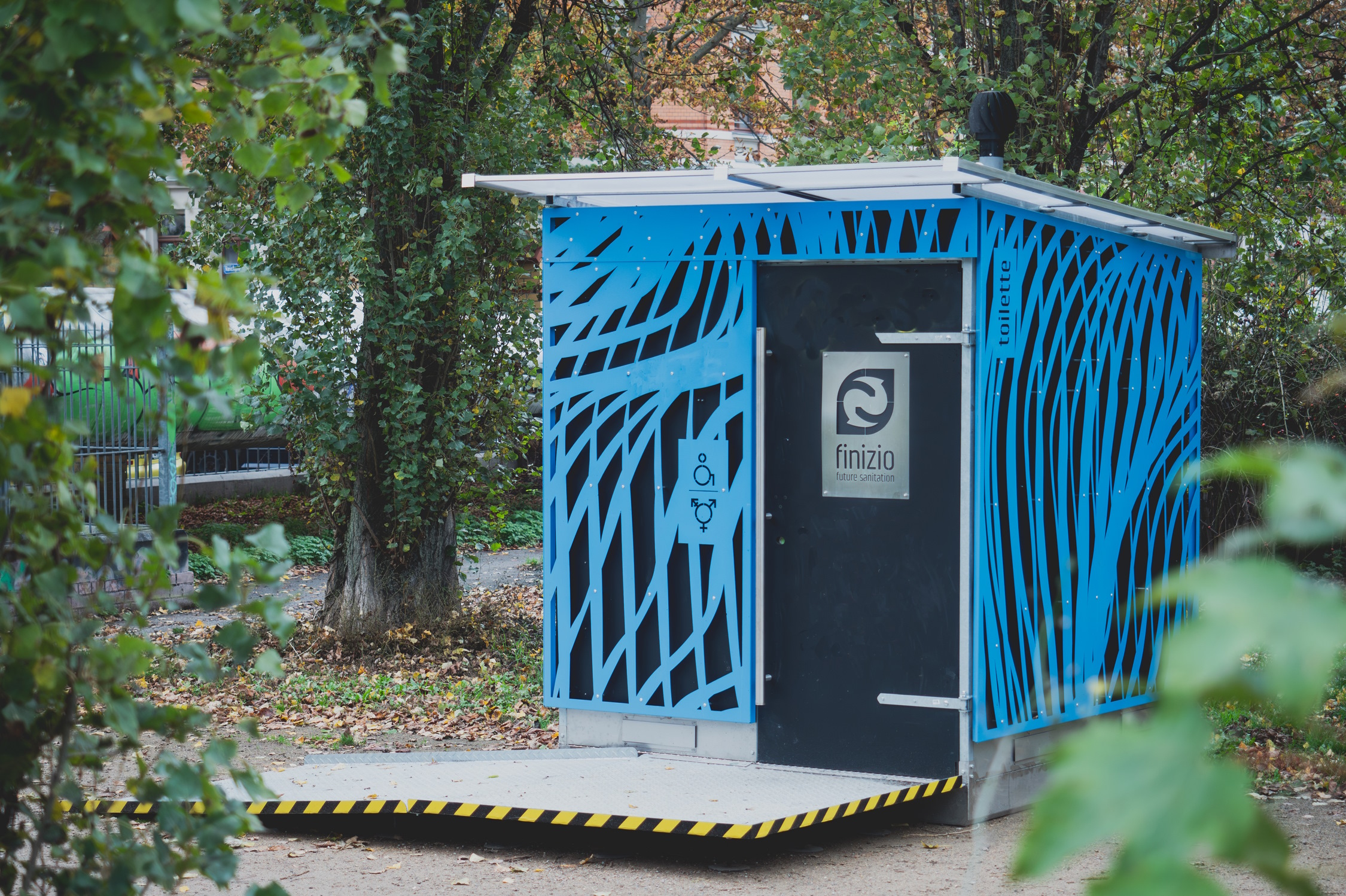 Testbetrieb für Kompostklos: Zwei öffentliche Toiletten im Lene-Voigt ...