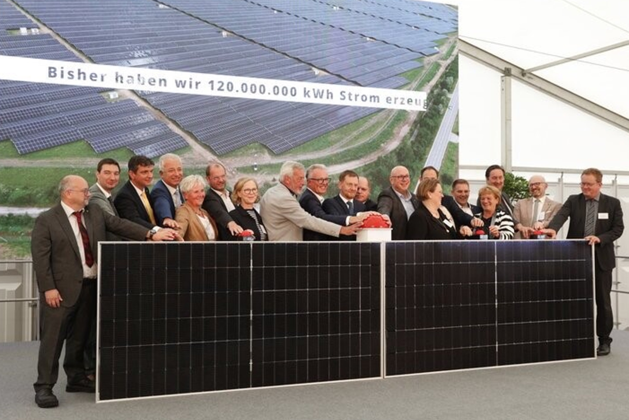 Energiepark Witznitz: Solarpark im Leipziger Südraum ist jetzt ...