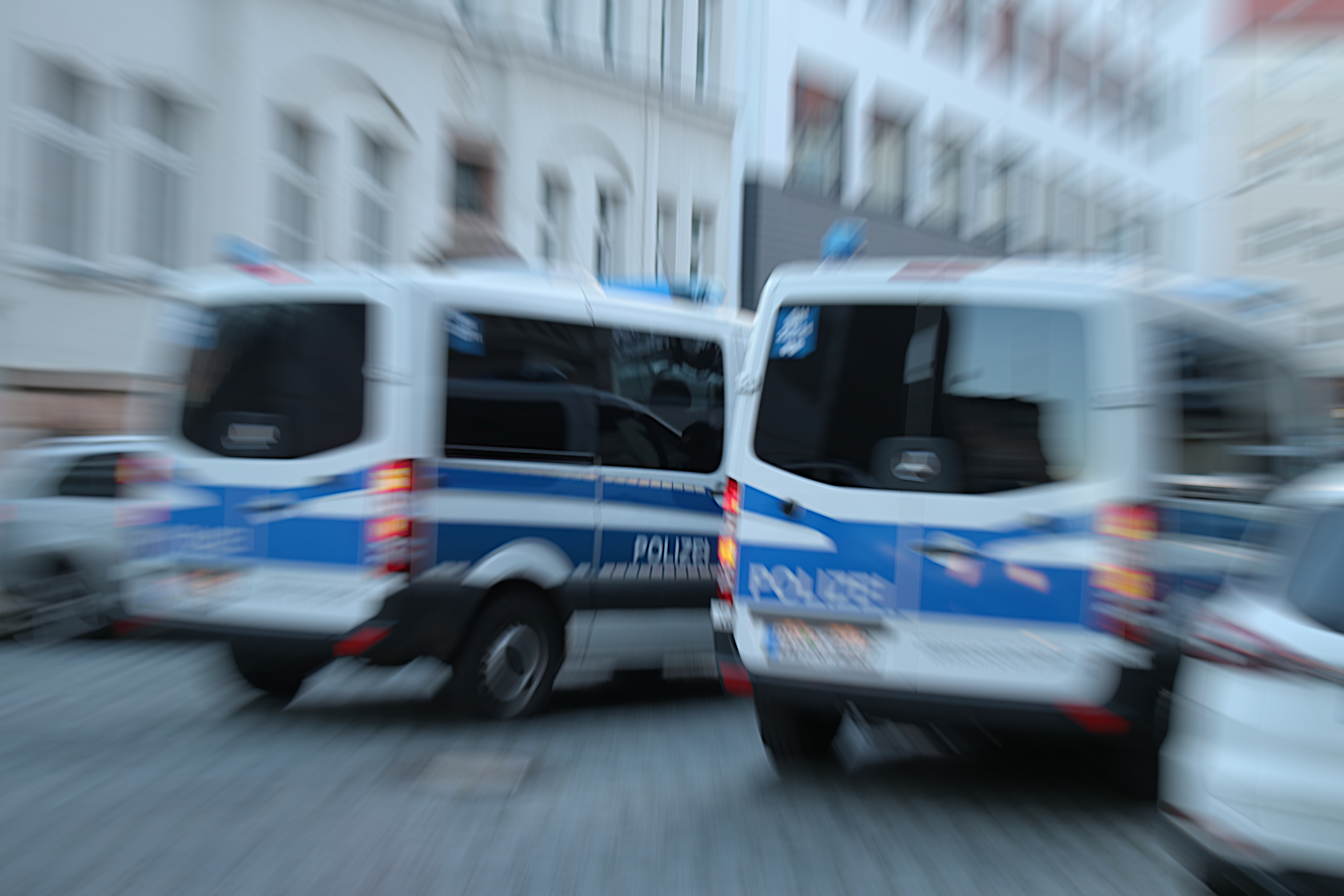 Donnerstag, der 17. April 2025: Razzia in Zeithain und Entsetzen nach ...