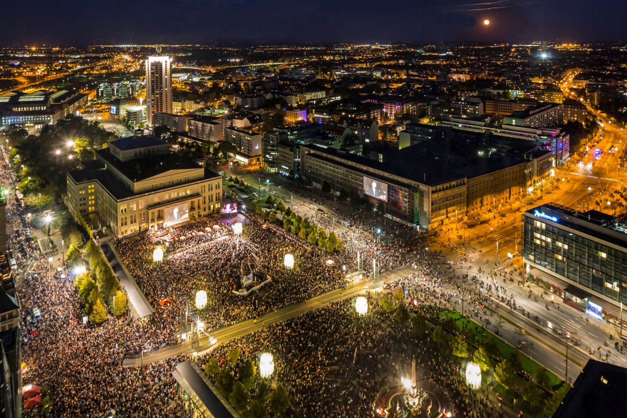 Lichtfest am 9. Oktober in Leipzig: Was alle Besucher rund um den Ring ...