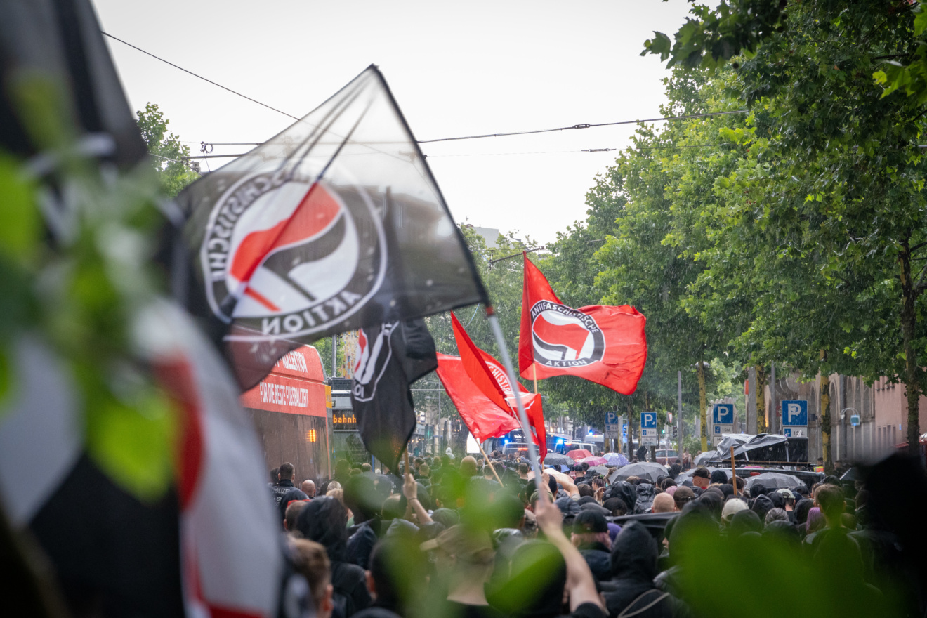 Shitstorm gegen Antifa-Demo in Salzwedel: Alle vereinzelt gegen den Faschismus · Leipziger Zeitung