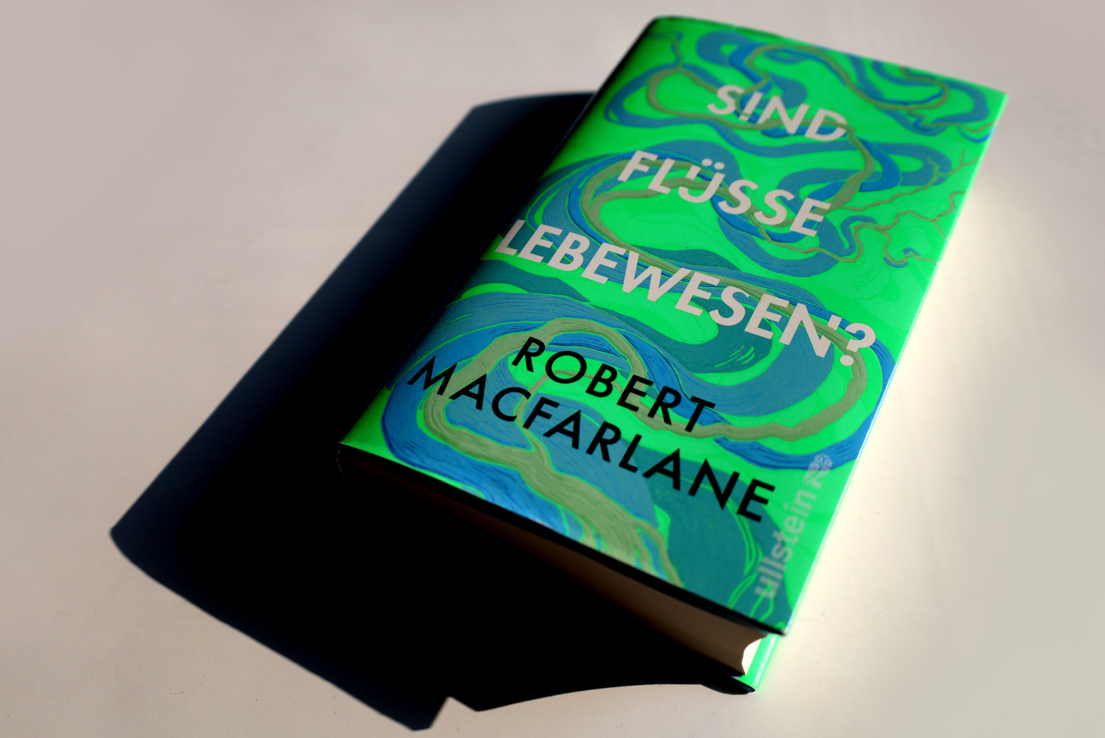 Sind Flüsse Lebewesen? Robert Macfarlanes Reise in die Faszination des ...