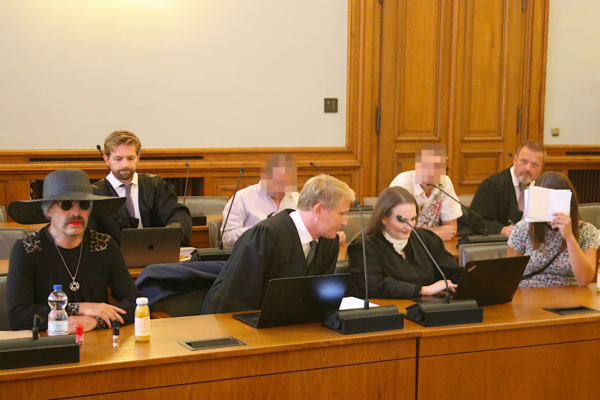 Berufungsprozess: Rechtsextremistin Marla-Svenja Liebich nach Demo ...