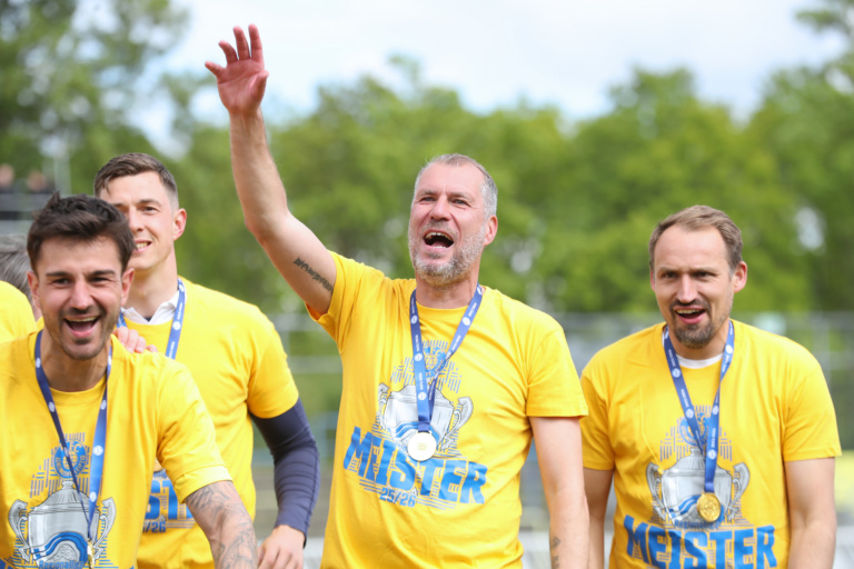 Nach Relegations-Niederlage: Lok-Trainer Jochen Seitz ist ...